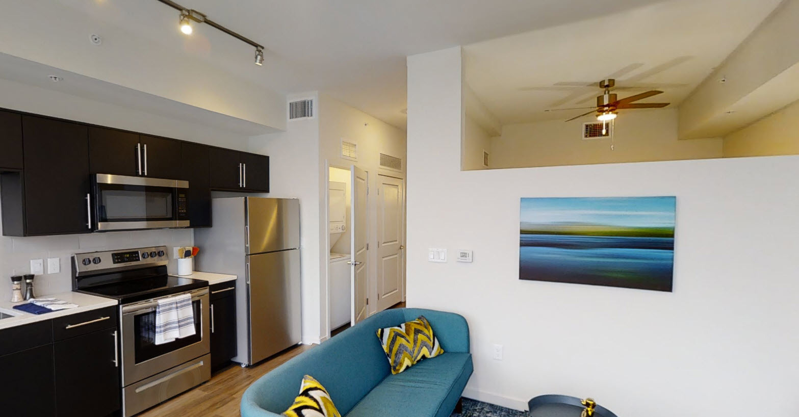 Luxury Downtown Orlando, FL Apartments | Radius | Home