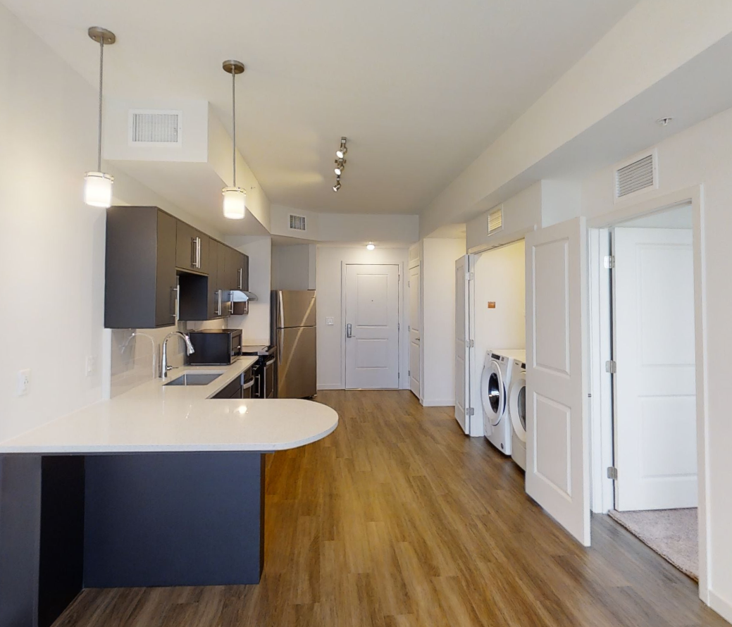 Luxury Downtown Orlando, FL Apartments | Radius | Home